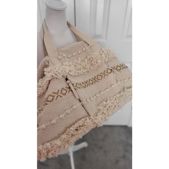 Universal Thread | Bags | Universal Thread Large Weekend Tote Bag Cream ...